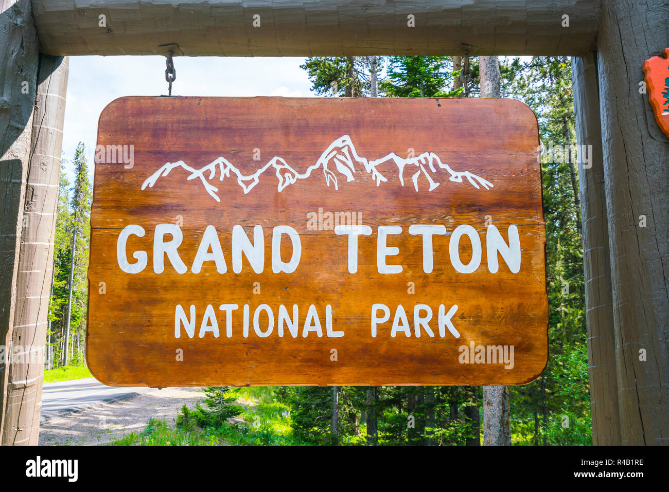 grand teton national park sign in entrance area Stock Photo - Alamy