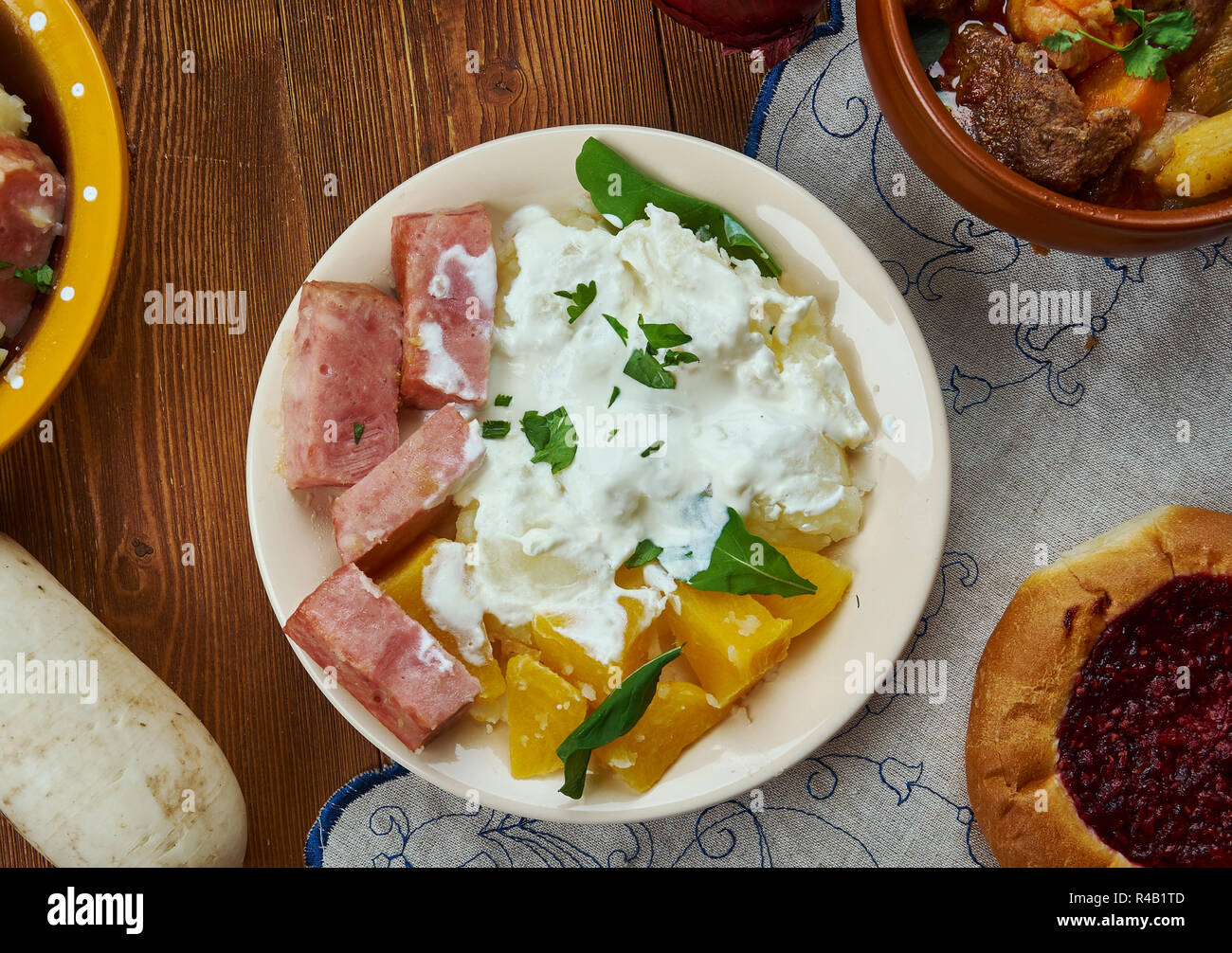 Sipatti, pot of ham and white milk sauce, Finnish cuisine, Traditional ...