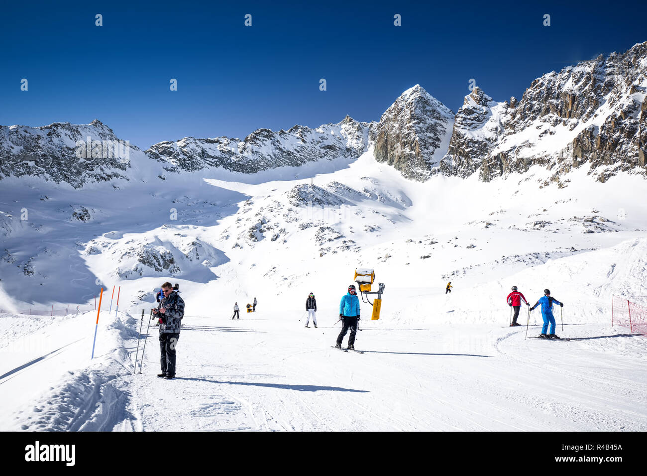 Passo tonale hi-res stock photography and images - Alamy