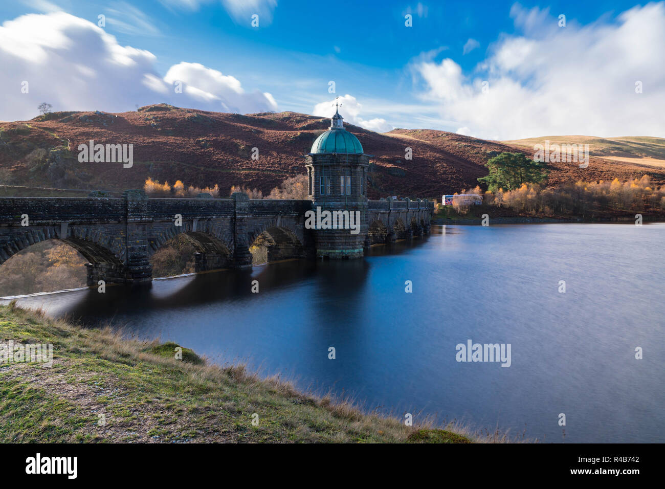 Elan valley aqueduct hi-res stock photography and images - Alamy
