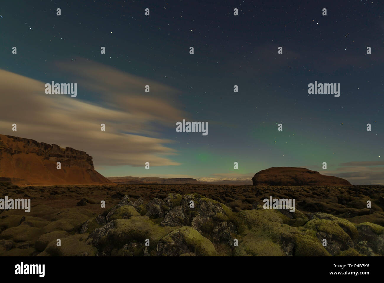 Icelandic night sky hi-res stock photography and images - Alamy