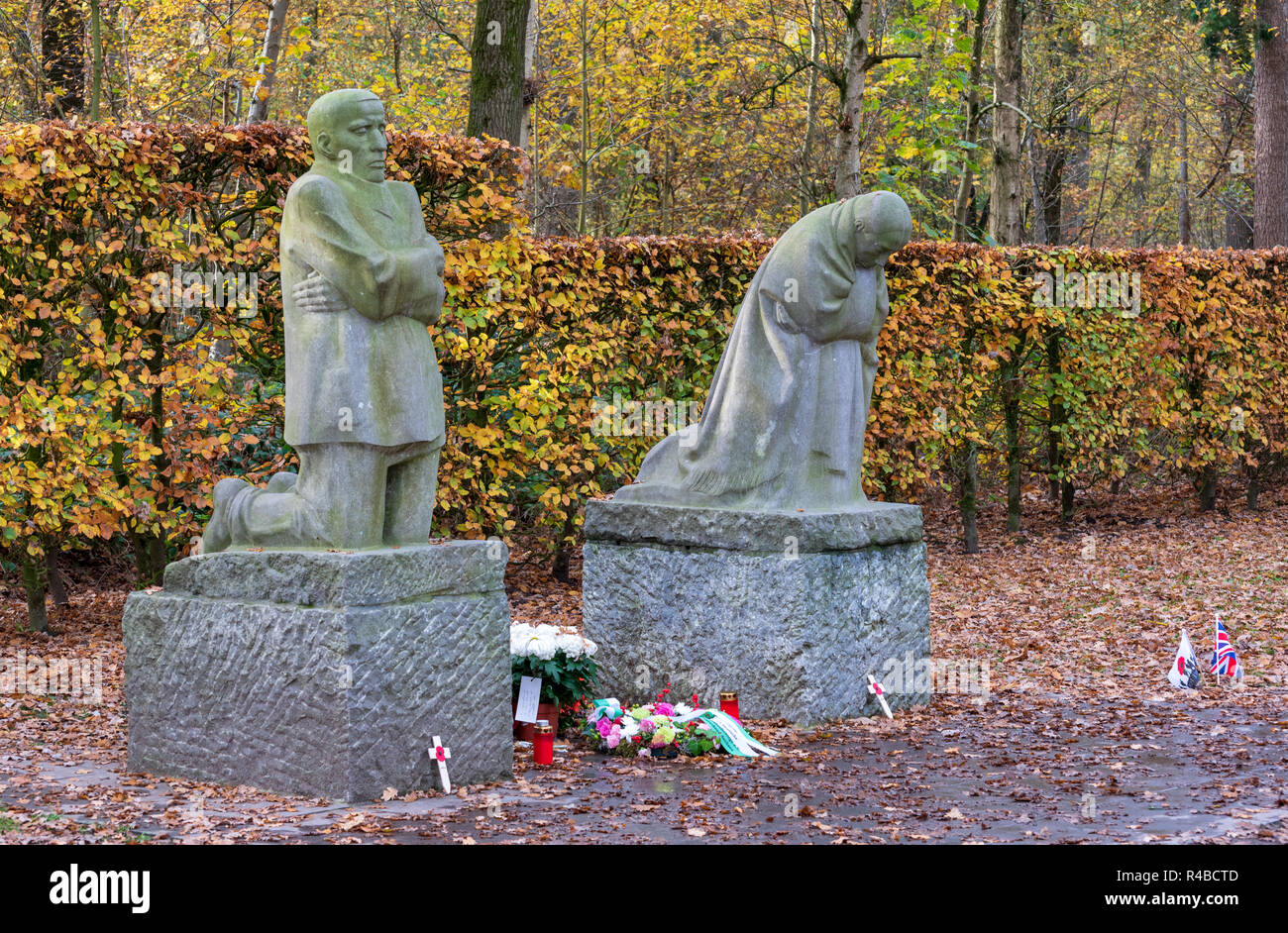 Grieving Parents Kollwitz