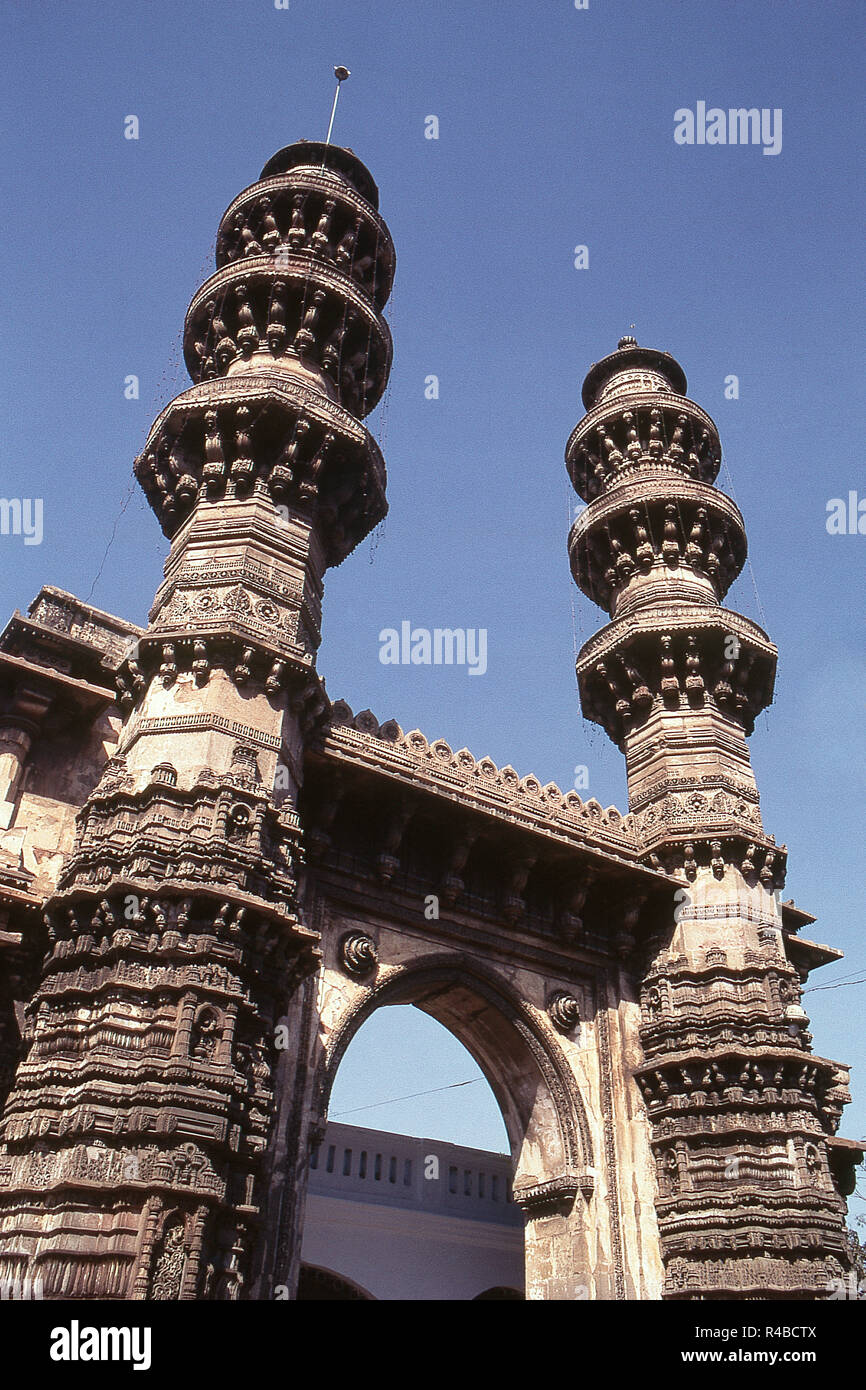 Shaking minarets at Sidi Bashir Mosque, Ahmedabad, Gujarat, India, Asia ...
