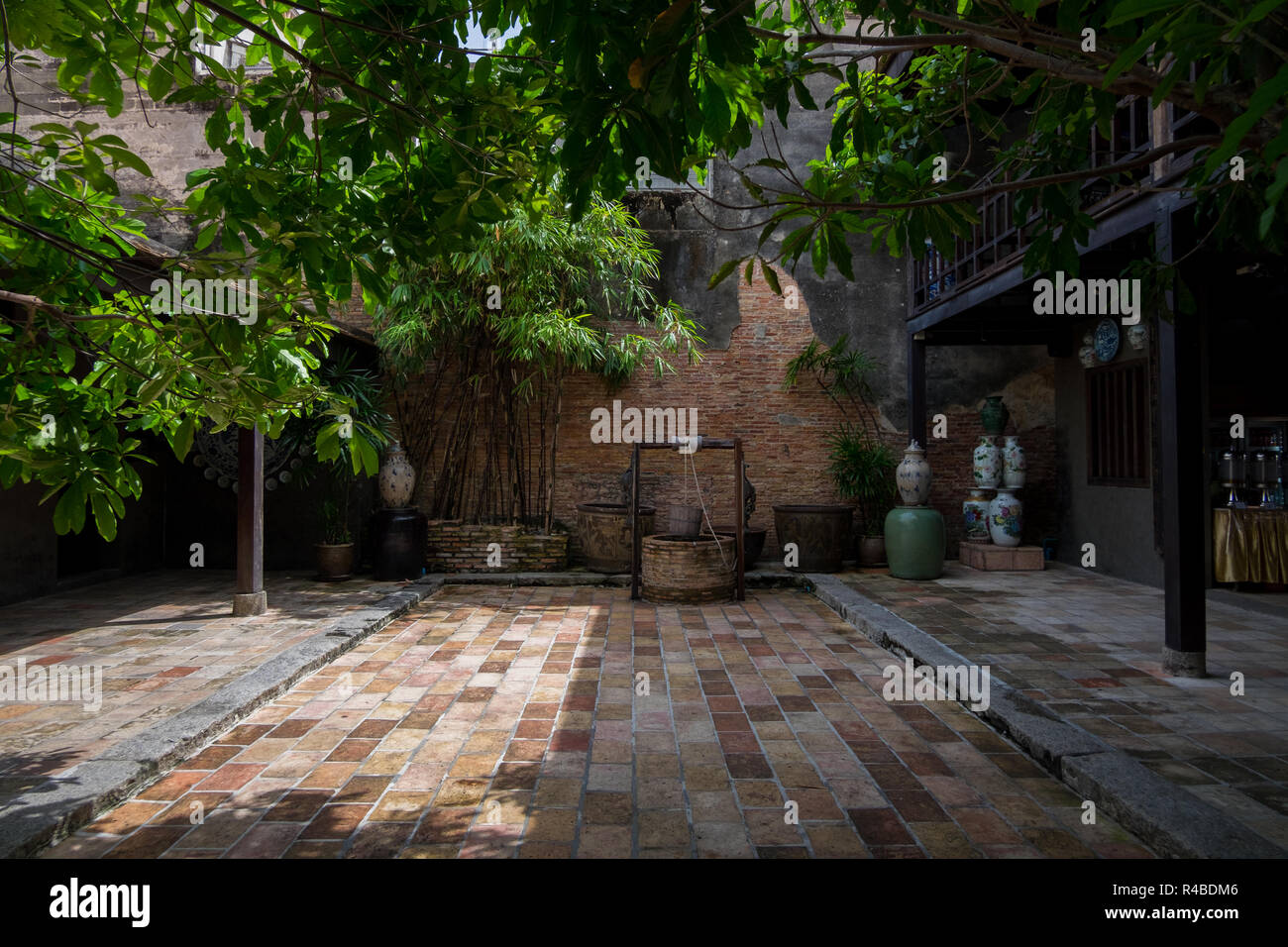 Courtyard with bamboo hi-res stock photography and images - Alamy
