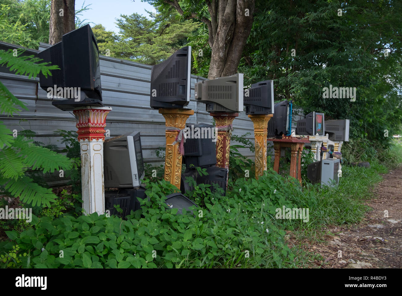 There's a great outsider folk art installation of dozens of old TVs and ...