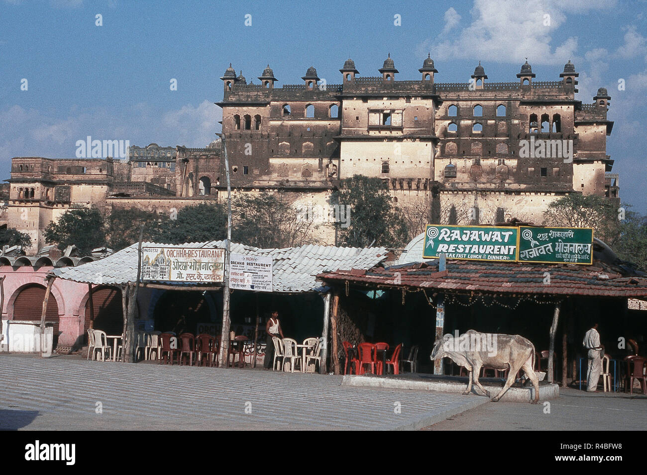 Datia palace hi-res stock photography and images - Alamy