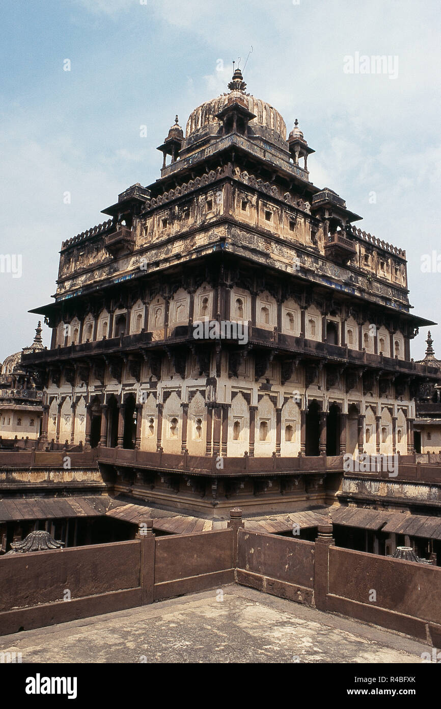 Datia palace hi-res stock photography and images - Alamy
