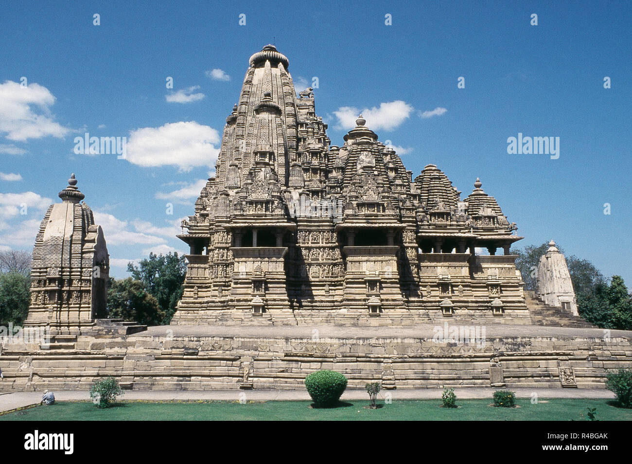 Exterior of Vishvanatha Temple, Khajuraho, Madhya Pradesh, India, Asia ...