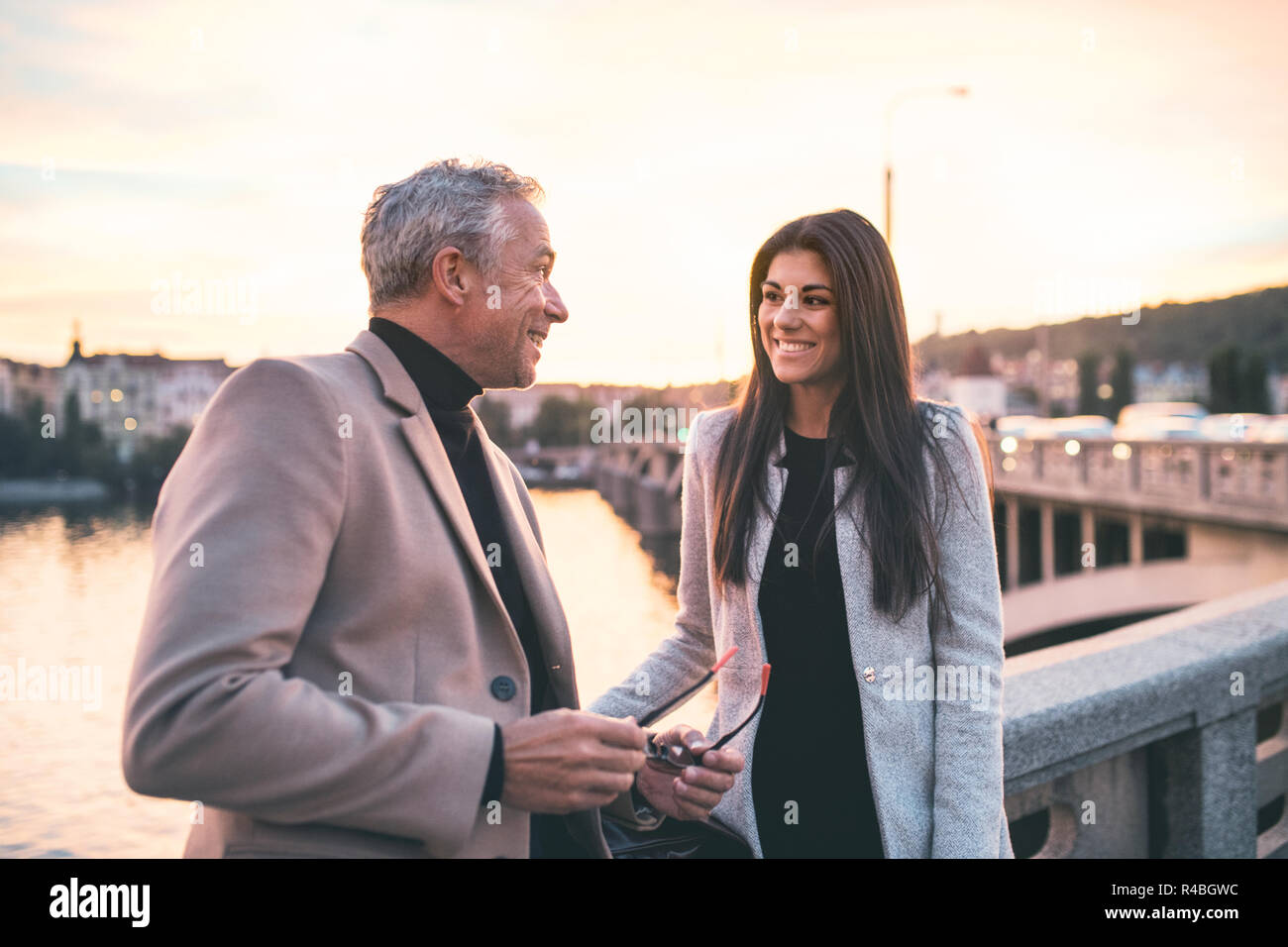 Old man standing explaining hi-res stock photography and images - Alamy