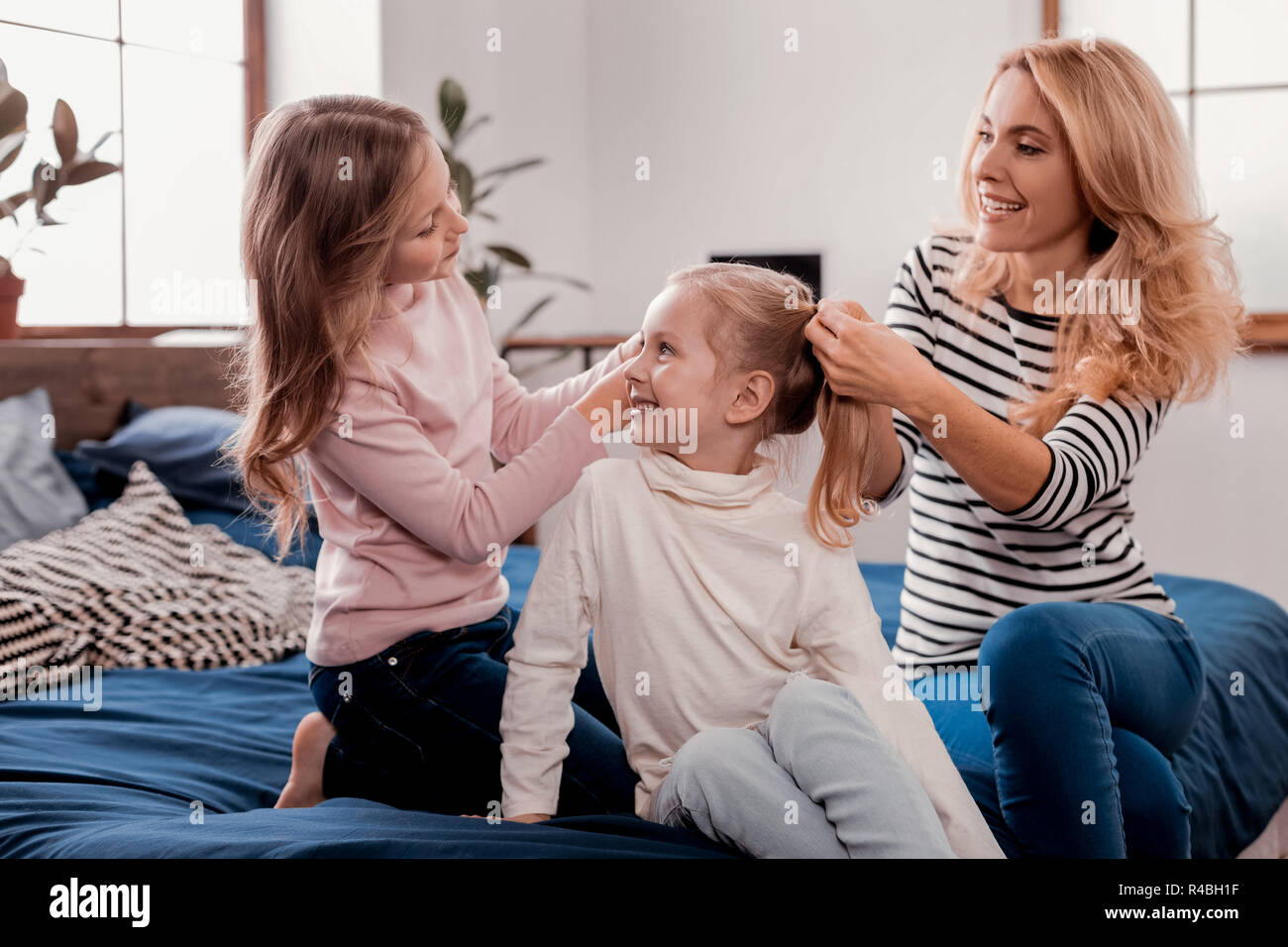 Big family spending time hi-res stock photography and images - Alamy
