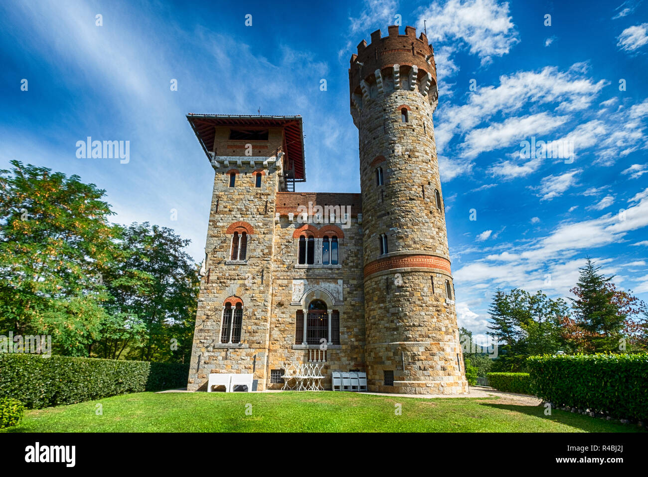 Castello di becchi hi-res stock photography and images - Alamy