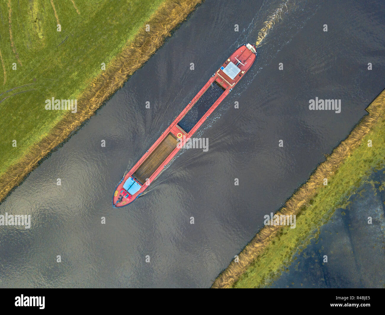 Top down ship hi-res stock photography and images - Alamy