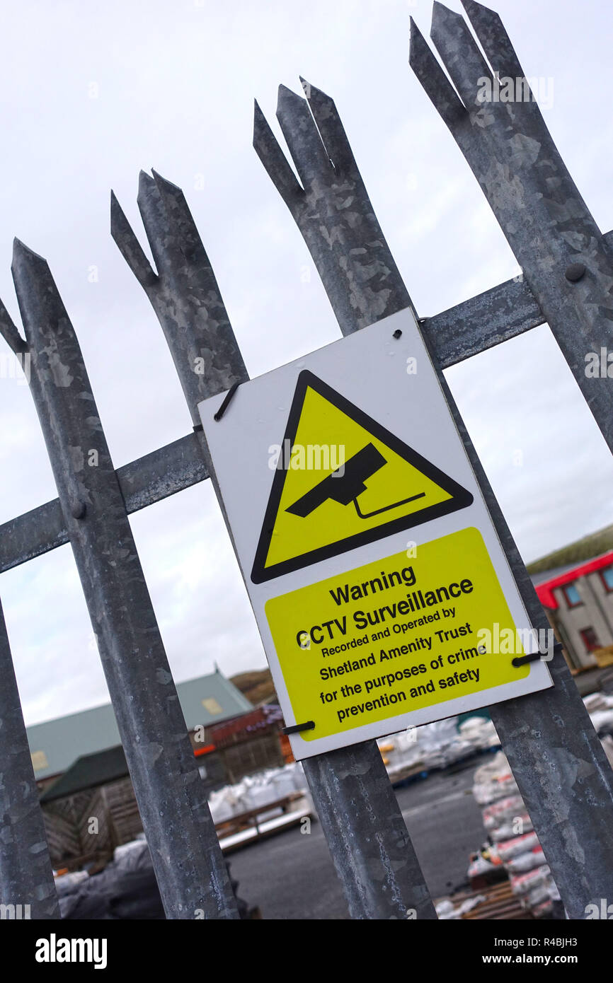 Spiked fence hi-res stock photography and images - Alamy