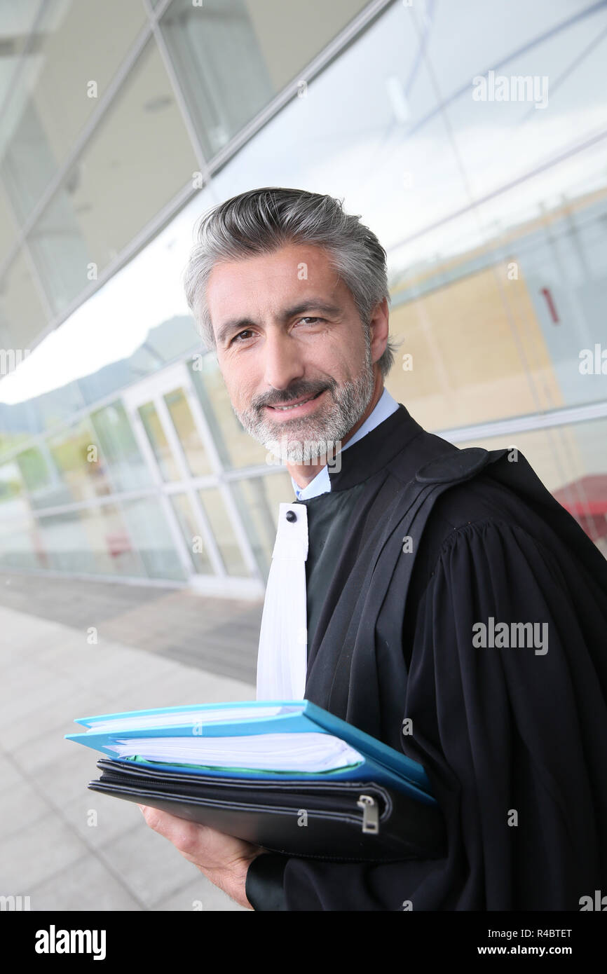 Lawyer outside courthouse portrait hi-res stock photography and images ...