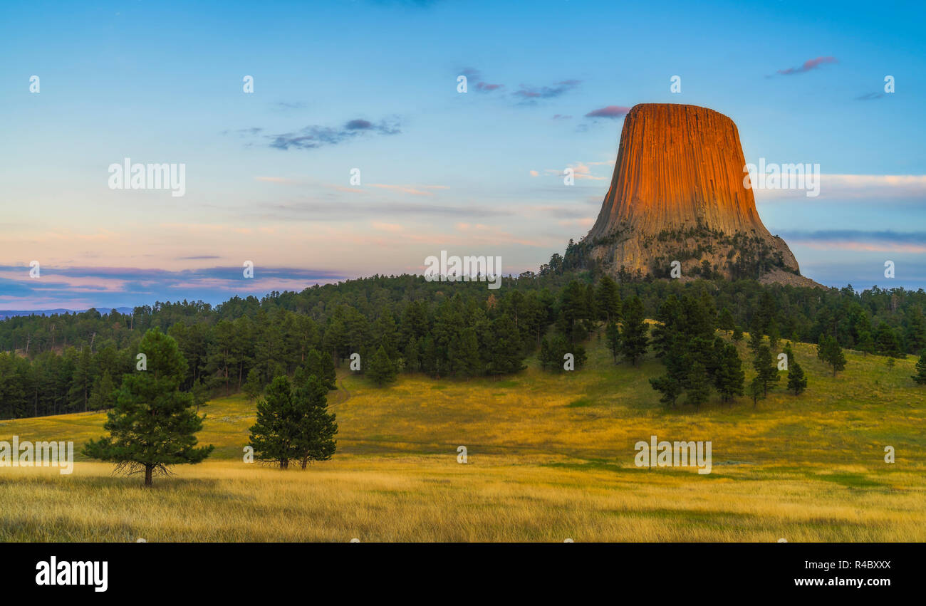Devil tower sunset hi-res stock photography and images - Alamy