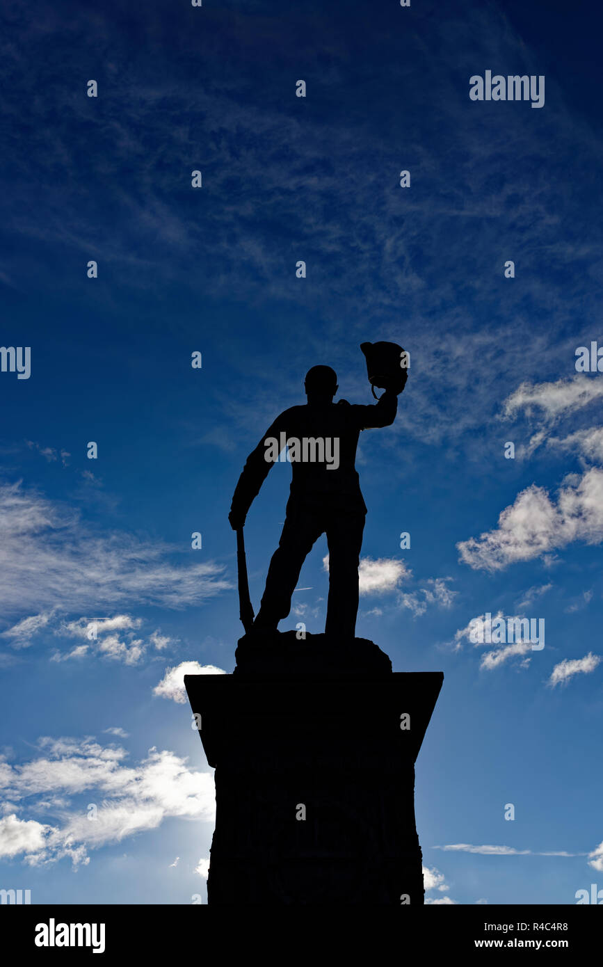 Lancashire Fusiliers Boer War Memorial backlit statue in Silhouette ...