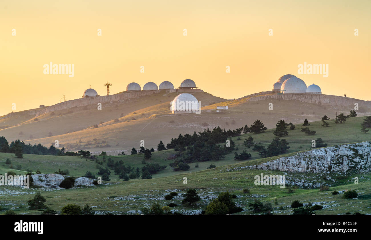 Russian military radar complex on Ai-Petri in Crimea Stock Photo - Alamy