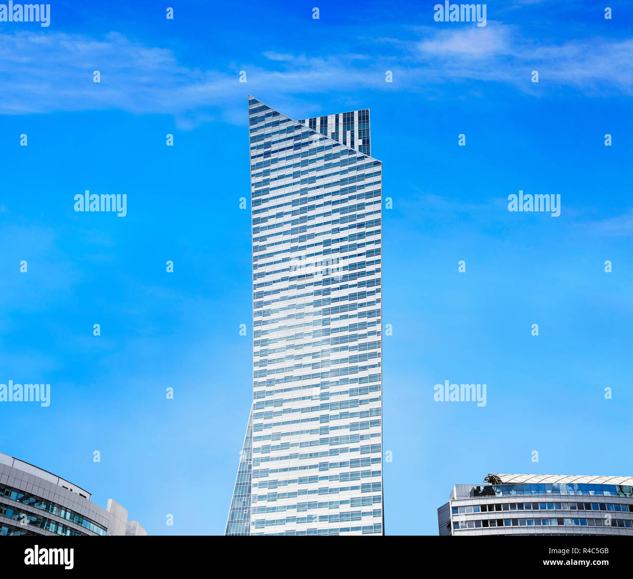 Modern residential skyscraper Stock Photo - Alamy