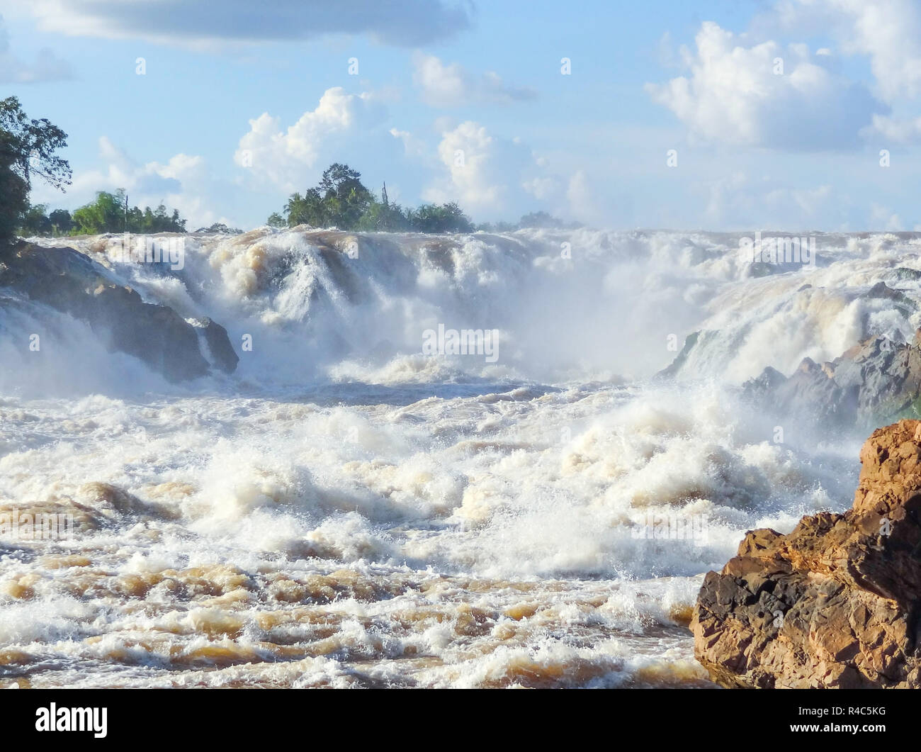khone phapheng falls Stock Photo - Alamy