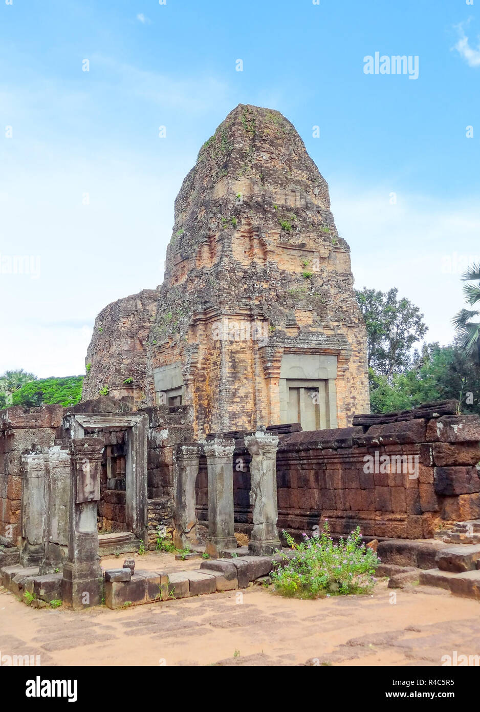 pre rup temple at angkor Stock Photo - Alamy