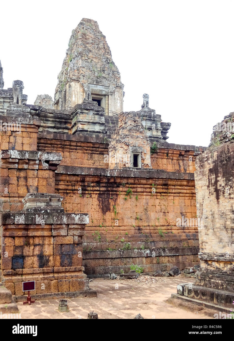pre rup temple at angkor Stock Photo - Alamy