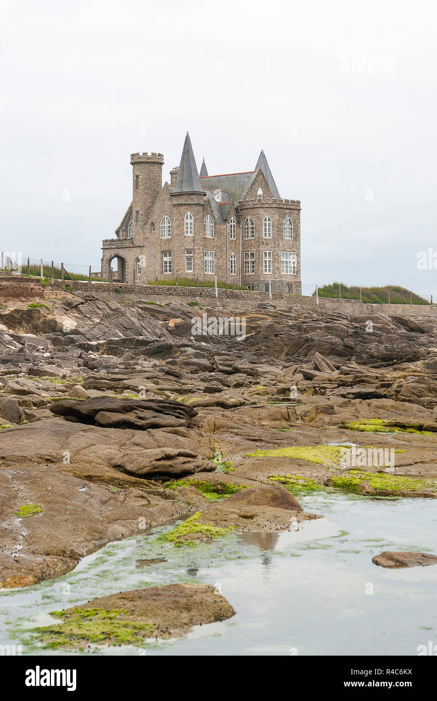Turpault castle hi-res stock photography and images - Alamy