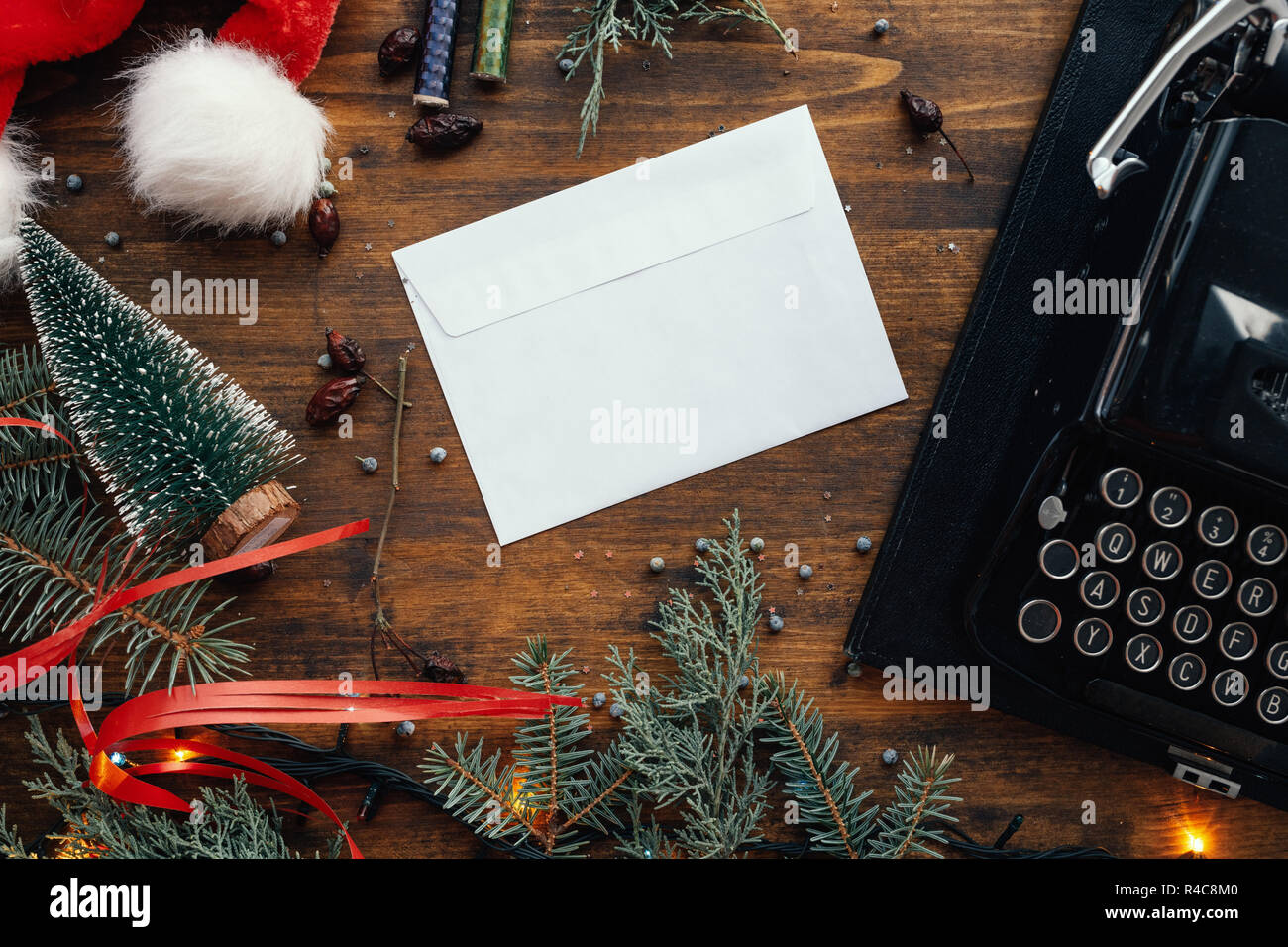 Letter envelope table hi-res stock photography and images - Alamy