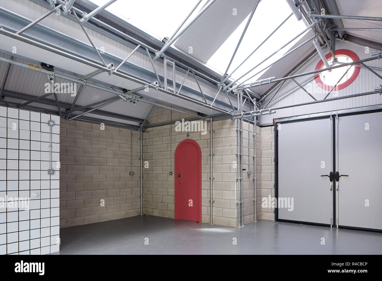 Tiled cube rooflight hi-res stock photography and images - Alamy