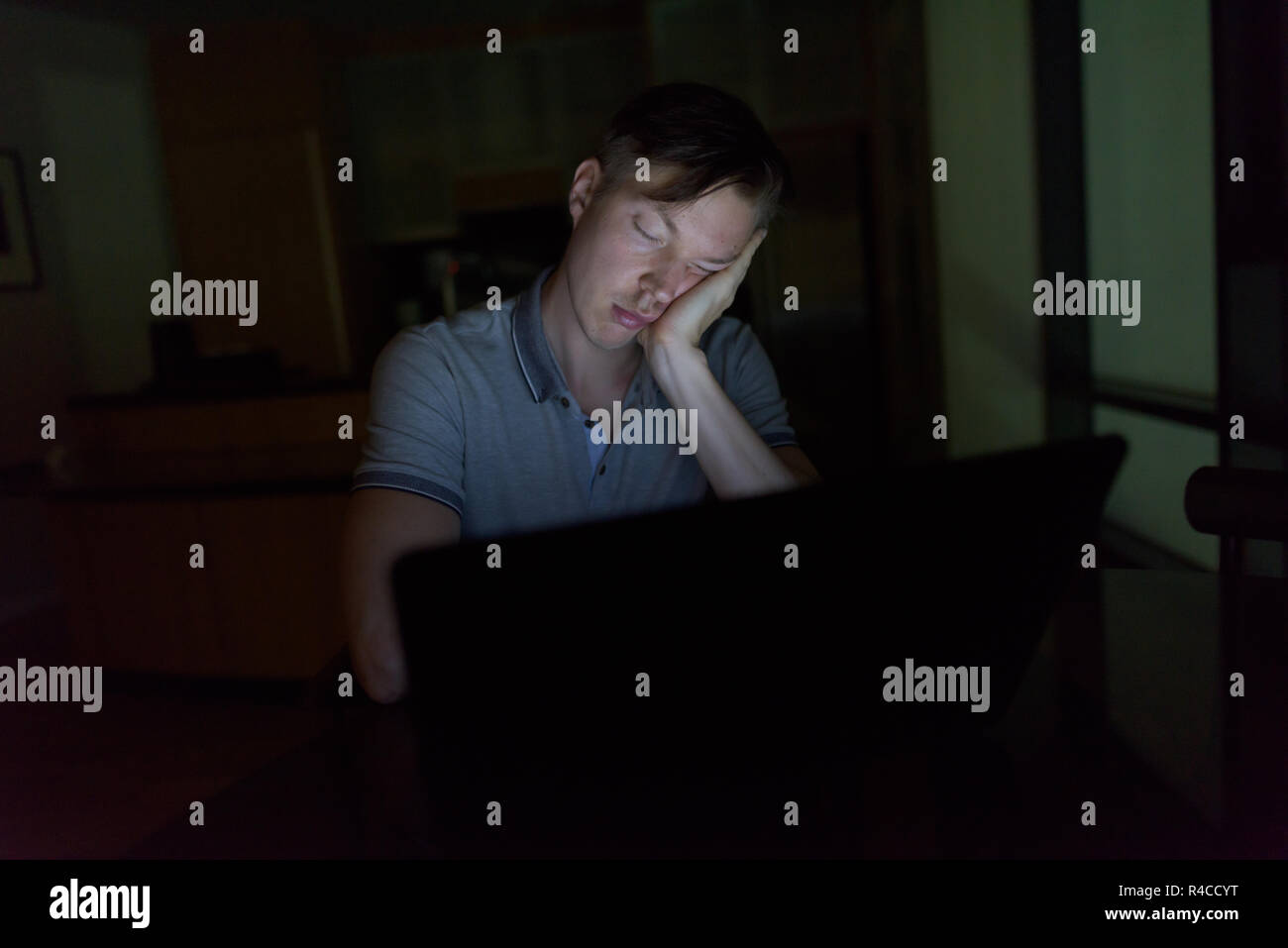 Dark eyes hi-res stock photography and images - Alamy