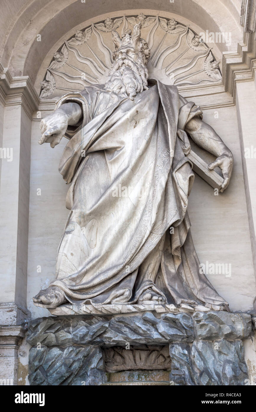 ROME, ITALY - JUNE 22, 2017: Amazing view of Fountain of Moses ...