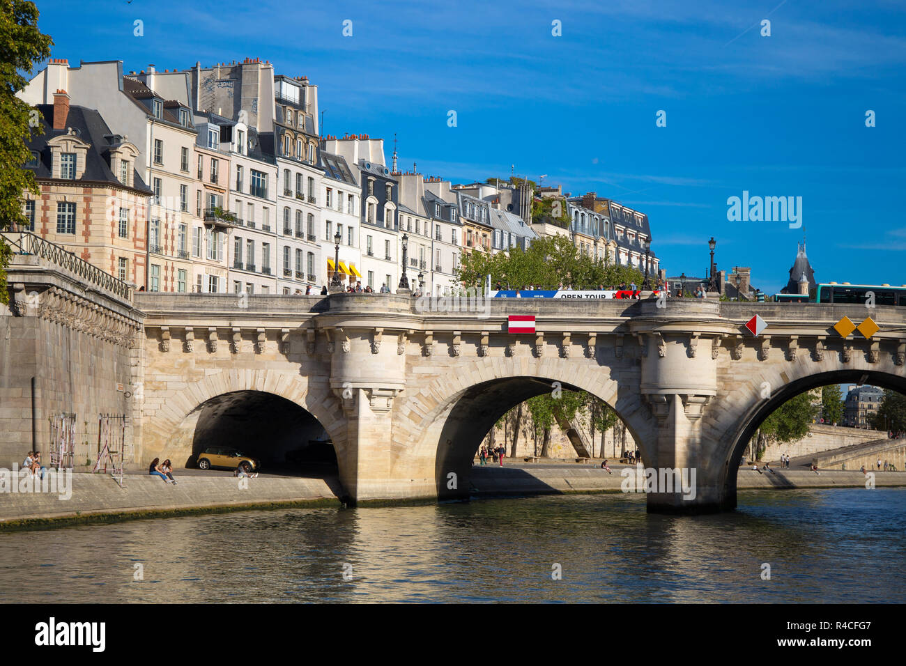 PARIS, FRANCE, SEPTEMBER 8, 2018 - View of Pont Neuf, Ile de la Cite ...