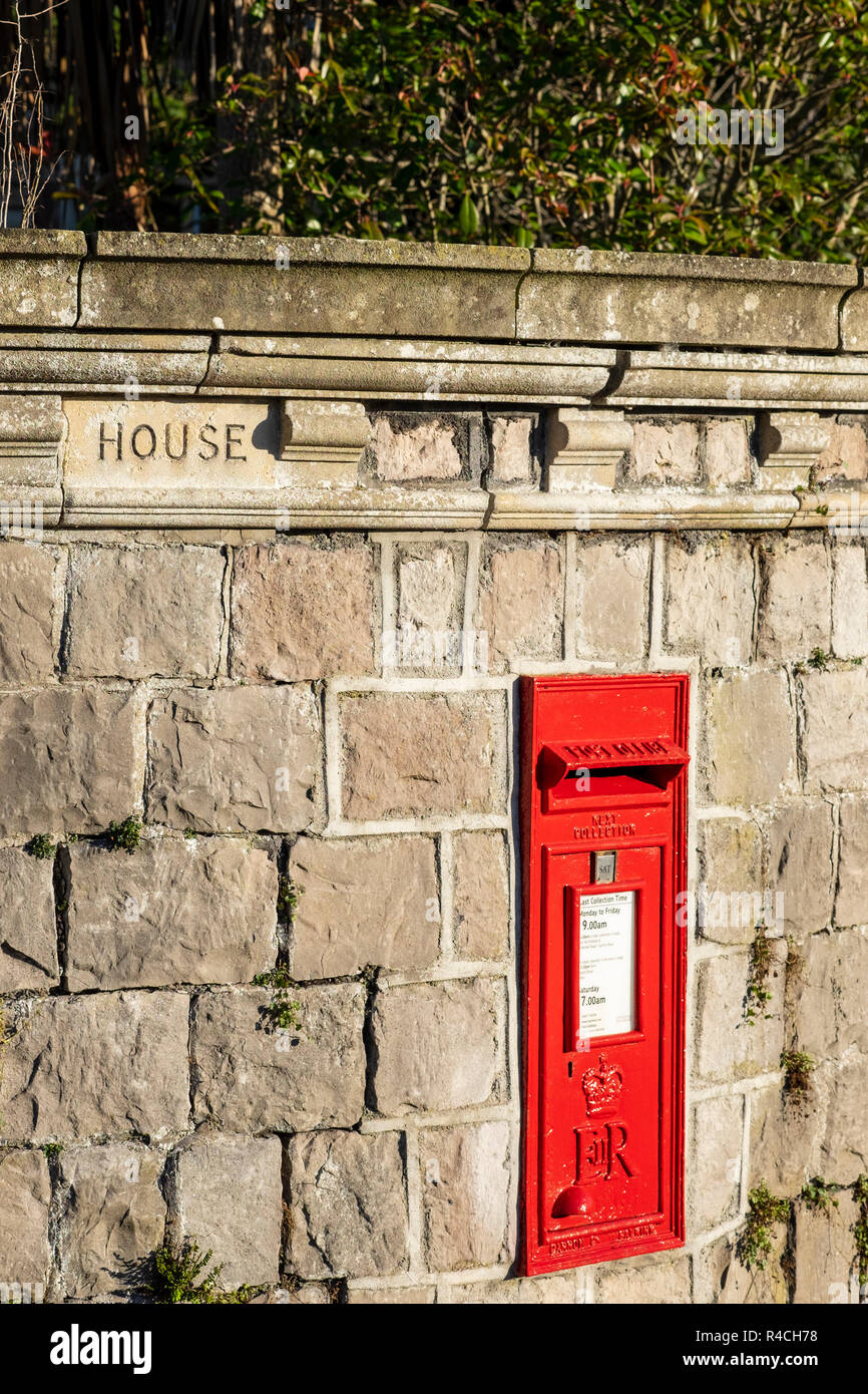 Red letter box in wall, Clifton, Bristol Stock Photo - Alamy