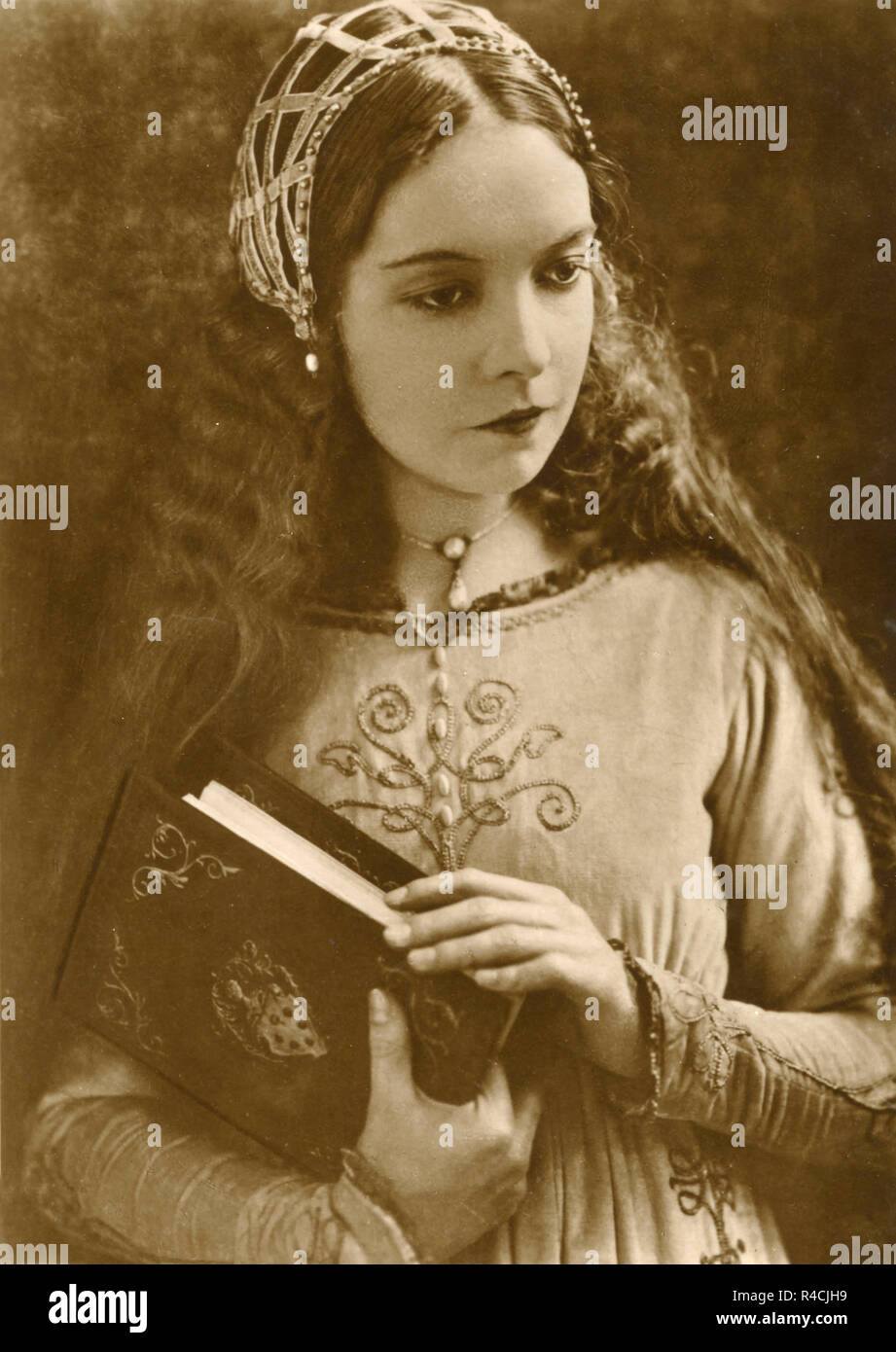 American film actress Lillian Gish, 1920s Stock Photo - Alamy