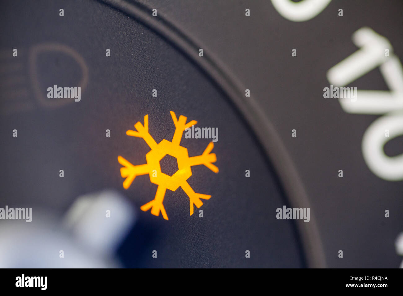 Snow warning symbol Stock Photo - Alamy