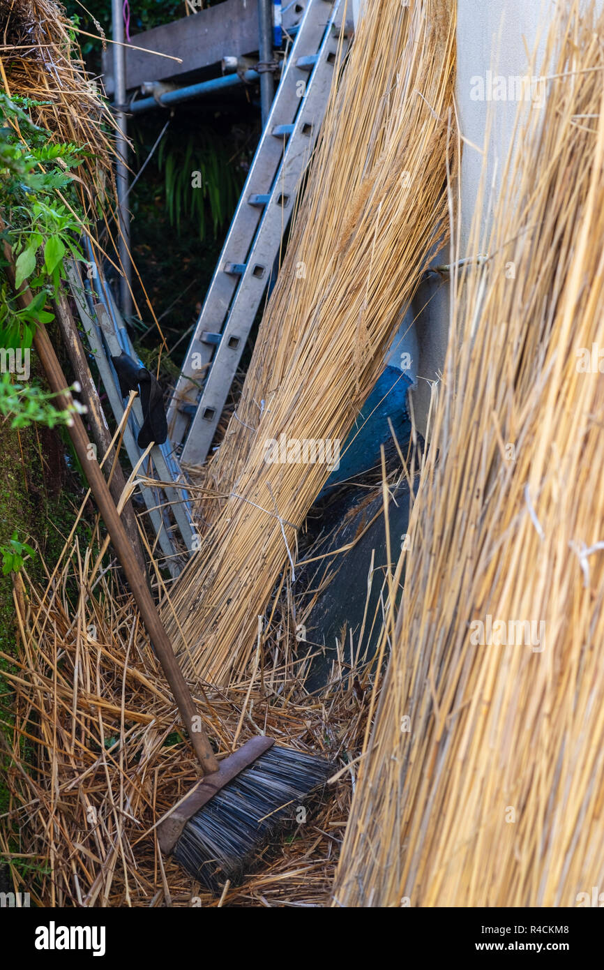 Thatching tools hi-res stock photography and images - Alamy