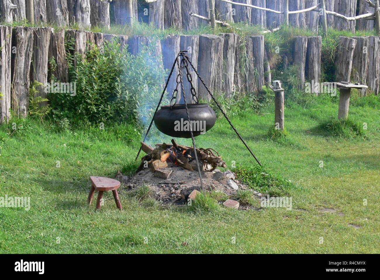 Tripod cauldron hi-res stock photography and images - Alamy