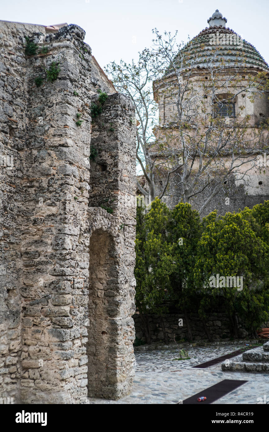 Gerace architecture castle hi-res stock photography and images - Alamy