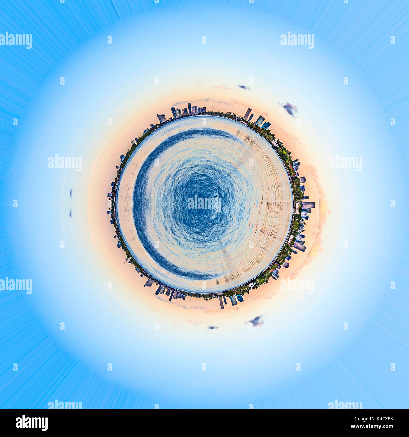 Round earth skyline sea hi-res stock photography and images - Alamy