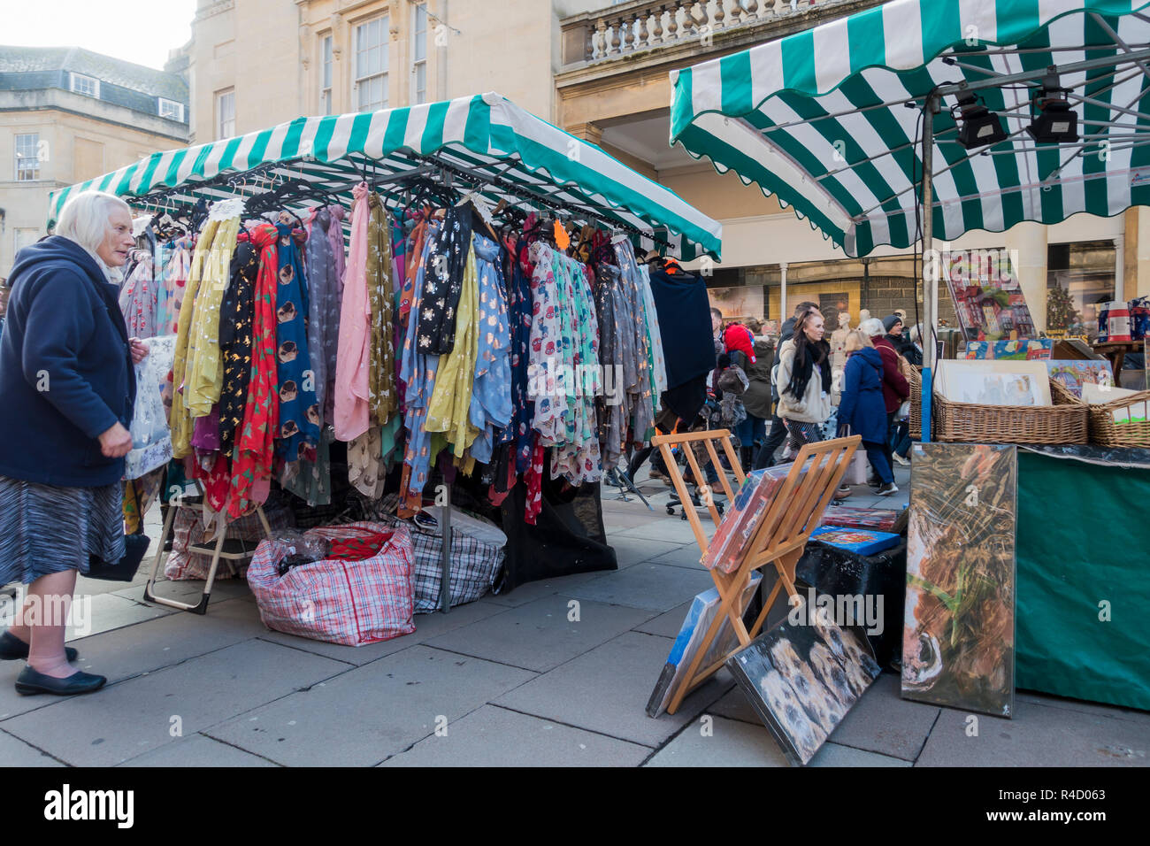 Market stalls uk clothes hi-res stock photography and images - Alamy