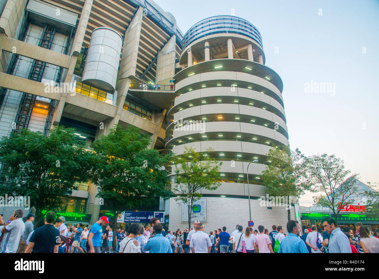 Estadio santiago bernabeu building hi-res stock photography and images ...
