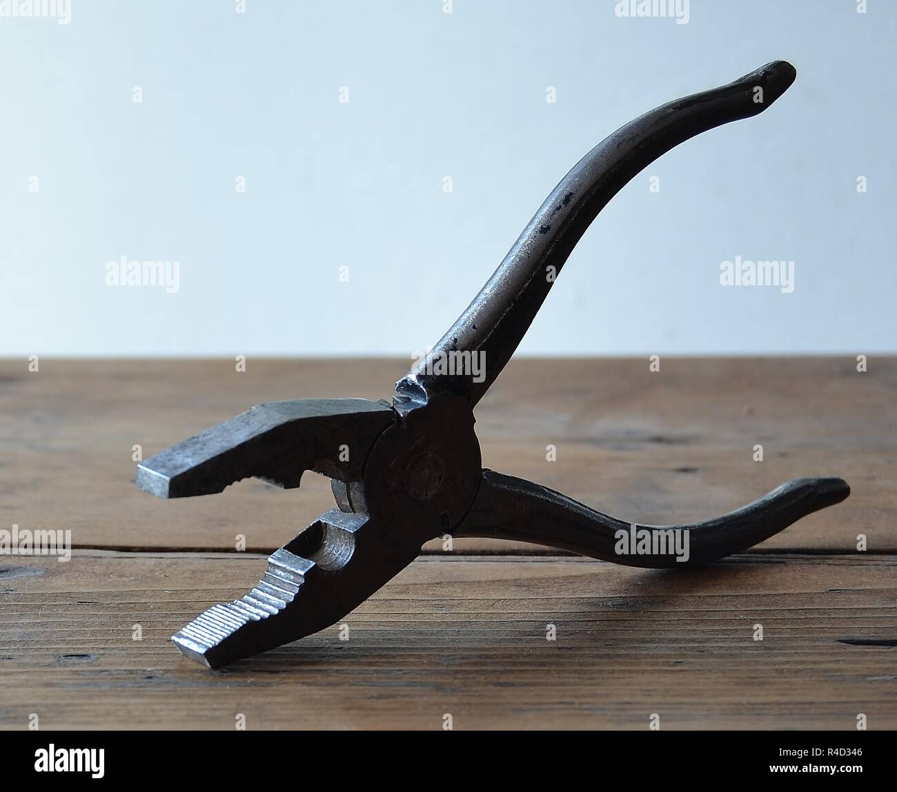 Bite tool hi-res stock photography and images - Alamy