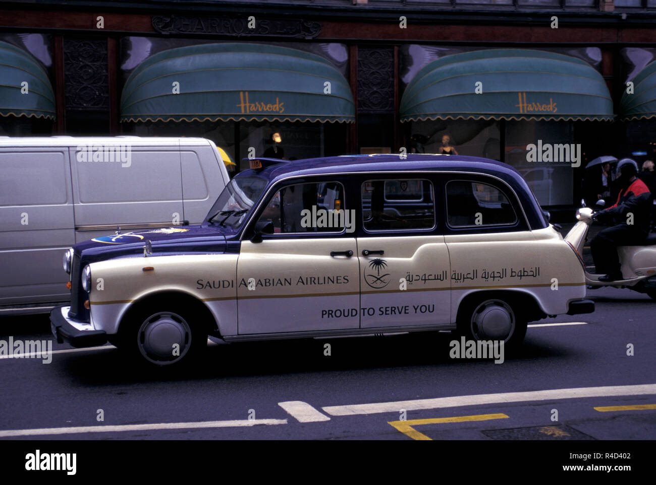 Harrods cab hi-res stock photography and images - Alamy