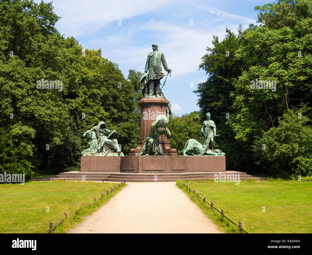 bismarck statue in berlin Stock Photo - Alamy