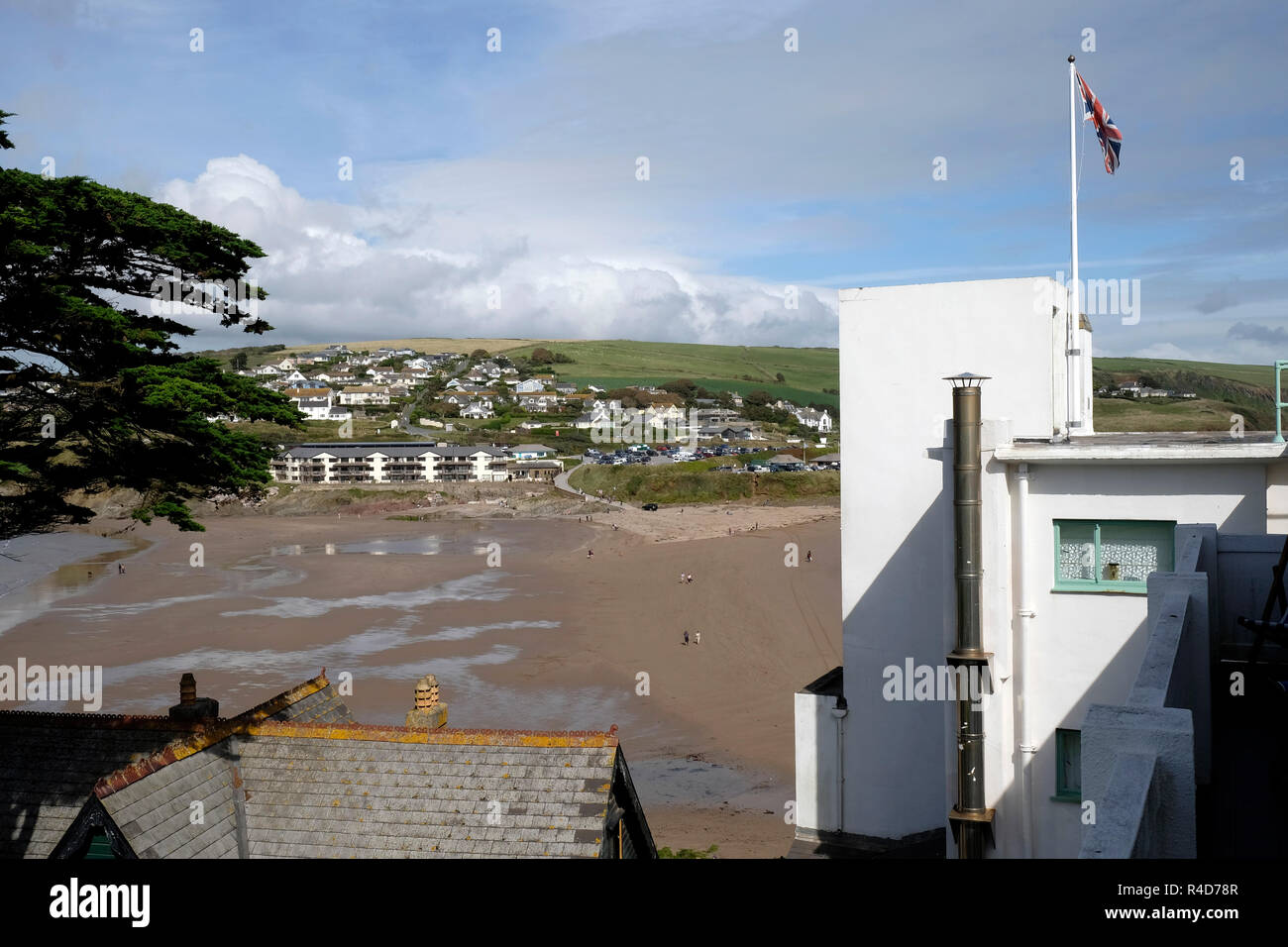 Burgh island low tide hi-res stock photography and images - Alamy