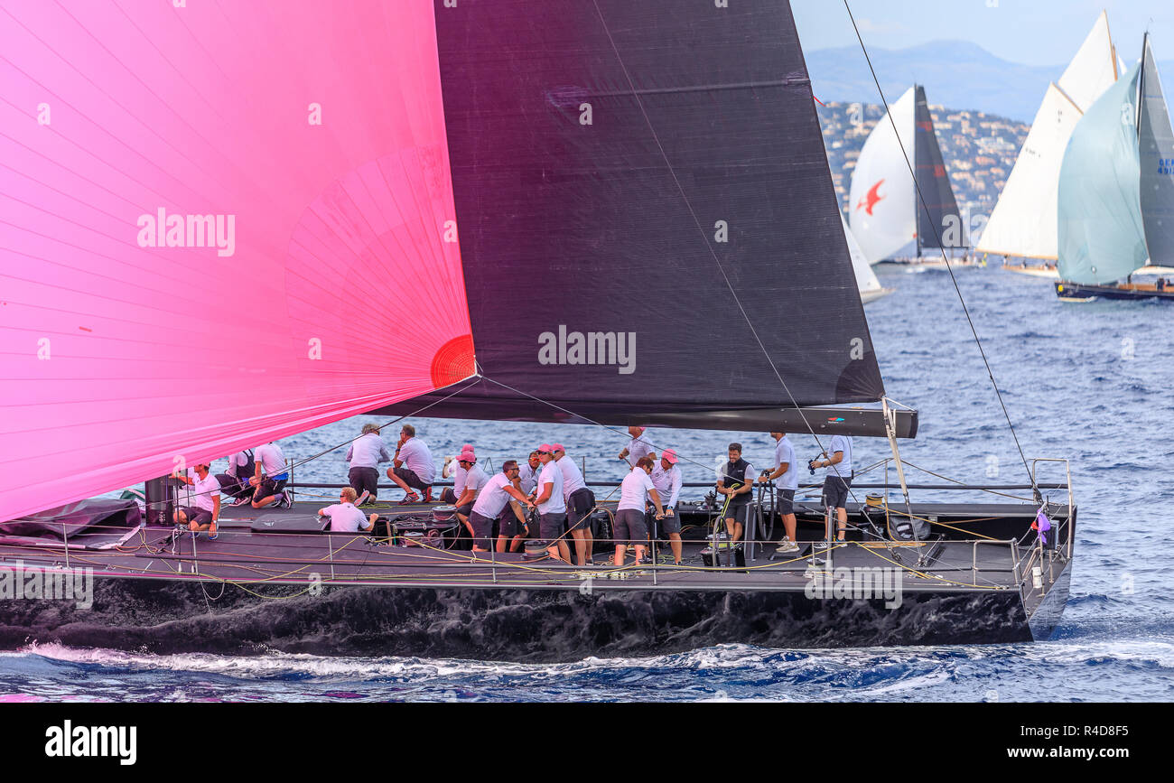 Teamwork aboard a racing sailing yacht Stock Photo - Alamy