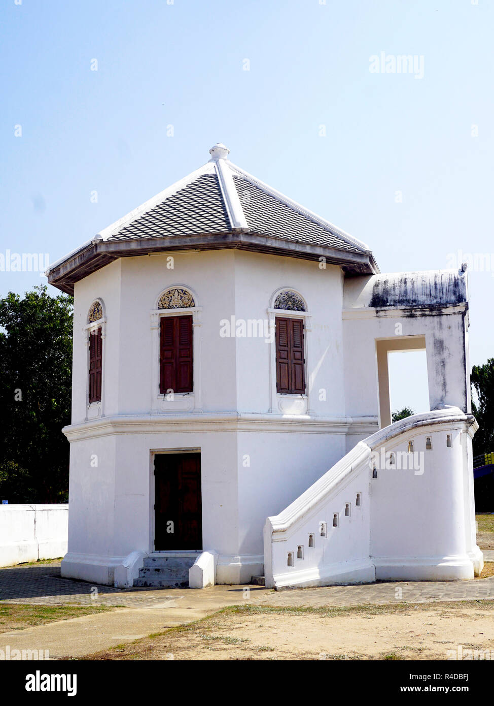 Ancient building in temple uthaithani hi-res stock photography and ...