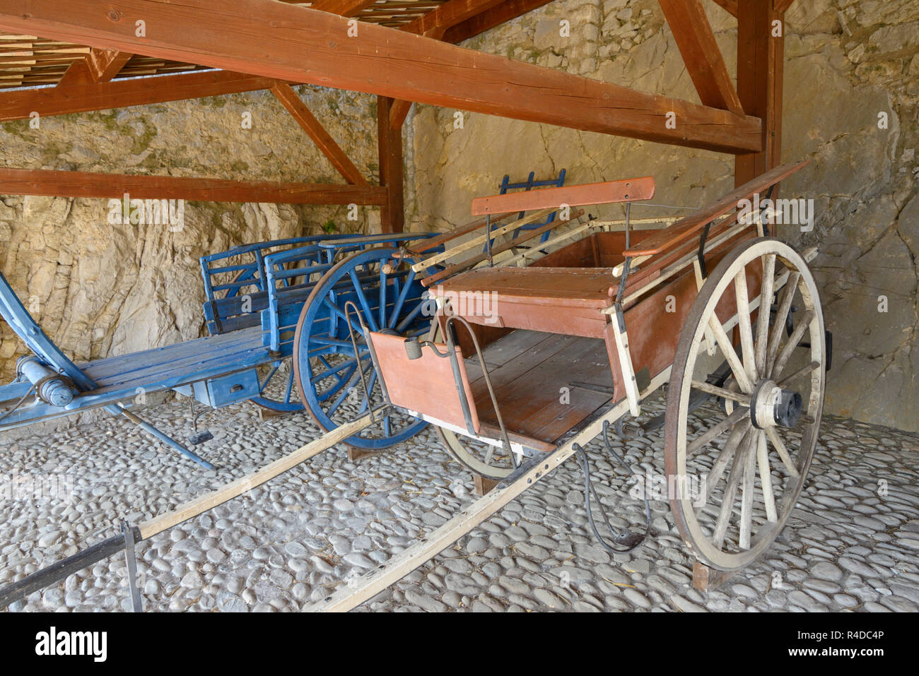 Hay cart hi-res stock photography and images - Alamy