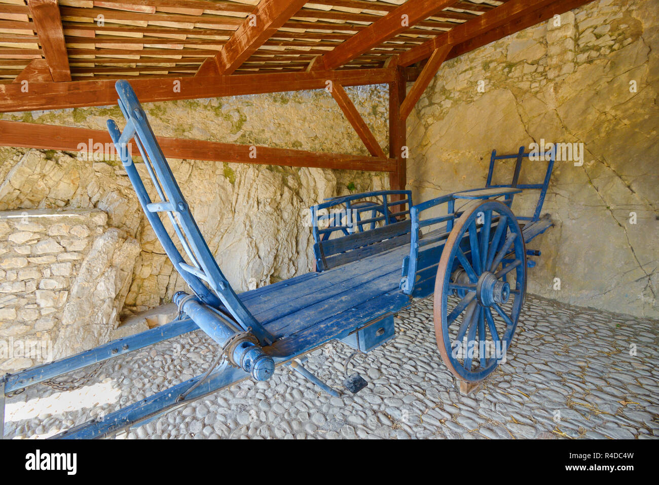 Hay cart hi-res stock photography and images - Alamy