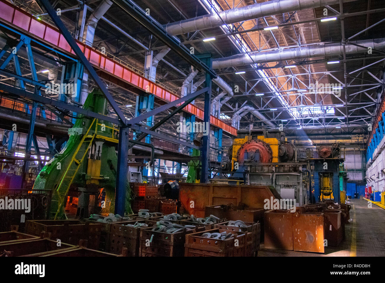 Stamping plant hi-res stock photography and images - Alamy