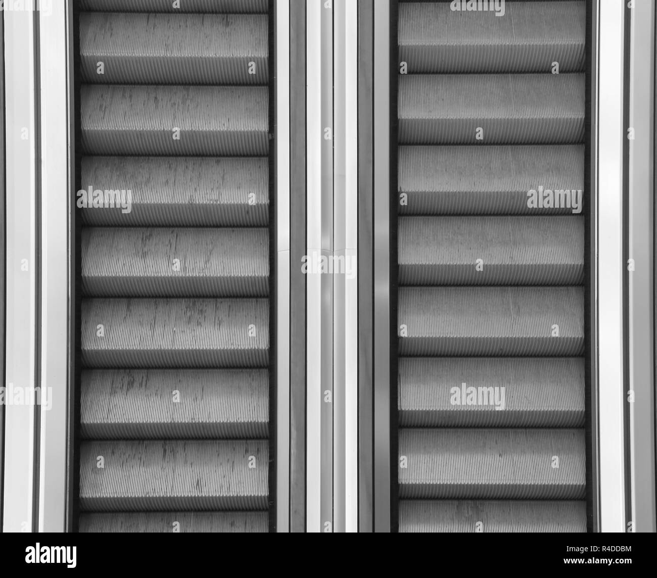 People in big market Black and White Stock Photos & Images - Alamy